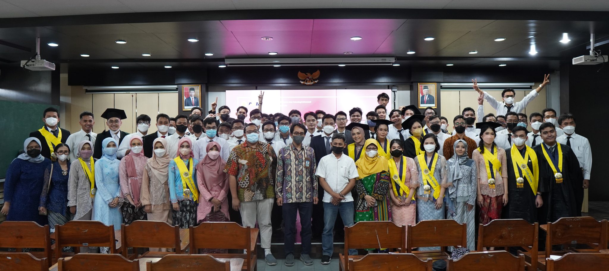 Pelepasan 67 Wisudawan/Wisudawati DTETI Periode Agustus 2022 – jteti ft ugm